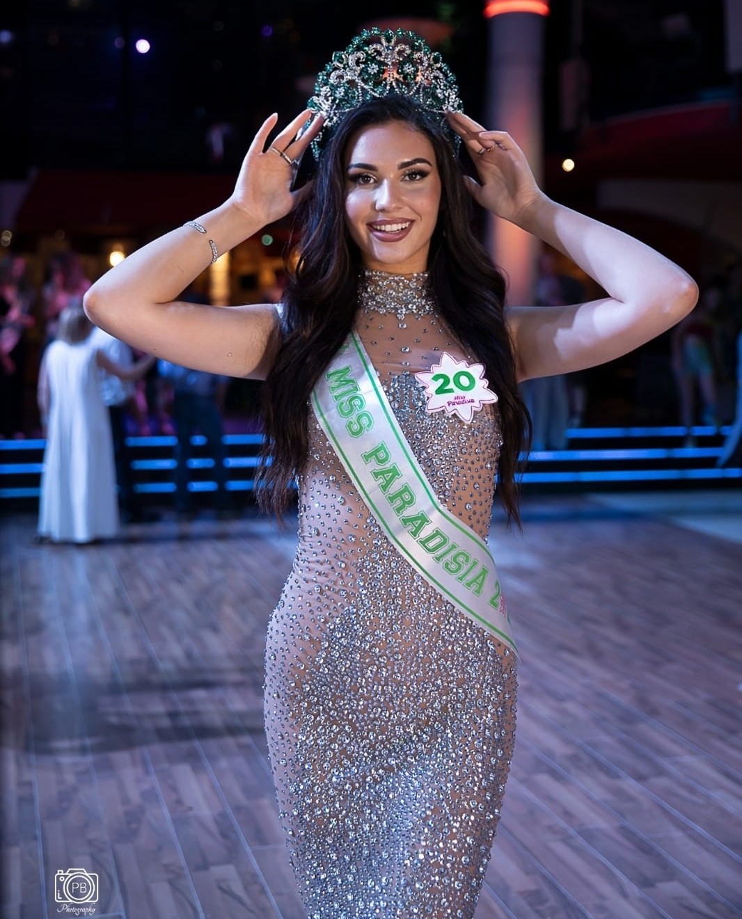 La 17enne lombarda Noemi Cecilia Grassi è Miss Paradisia 2025 - La ...