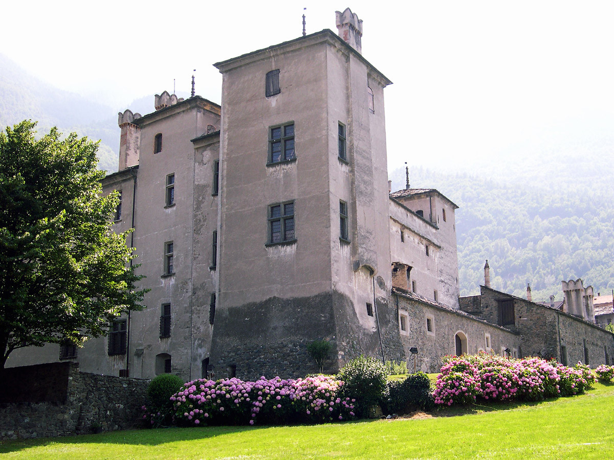 Al Castello di Issogne le 'Incantevoli immagini dagli altari di Georges ...